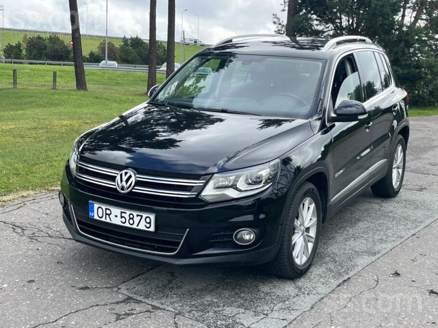 Black Volkswagen Tiguan 2012 in Riga, with an engine capacity of 2.00 L and mileage of 280 thousand km for 9200 €, photo 3 on AUTOMOTO.COM.LV