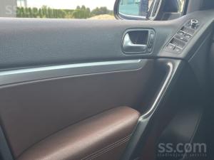 Black Volkswagen Tiguan 2012 in Riga, with an engine capacity of 2.00 L and mileage of 280 thousand km for 9200 €, photo 15 on AUTOMOTO.COM.LV