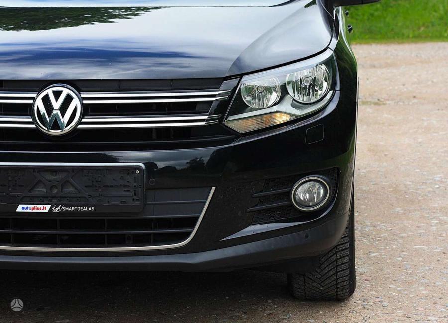 Black Volkswagen Tiguan 2012 in Kretinga, with an engine capacity of 1.97 L and mileage of 264 thousand km for 7999 €, photo 6 on AUTOMOTO.COM.LV