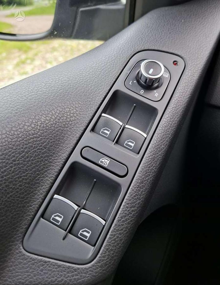 Black Volkswagen Tiguan 2012 in Kretinga, with an engine capacity of 1.97 L and mileage of 264 thousand km for 7999 €, photo 21 on AUTOMOTO.COM.LV