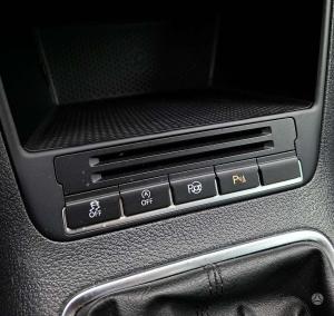 Black Volkswagen Tiguan 2012 in Kretinga, with an engine capacity of 1.97 L and mileage of 264 thousand km for 7999 €, photo 24 on AUTOMOTO.COM.LV