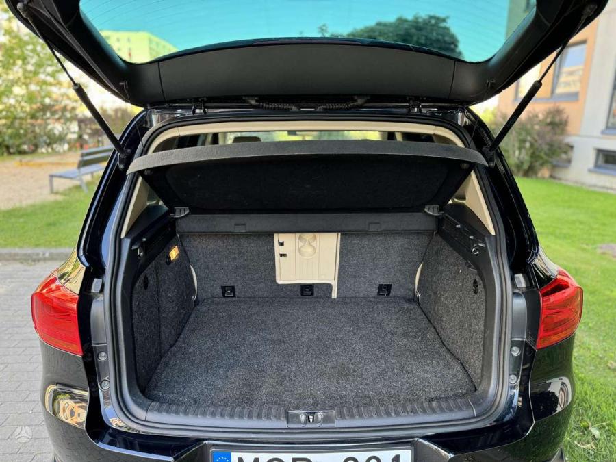 Black Volkswagen Tiguan 2012 in Vilnius, with an engine capacity of 2.00 L and mileage of 238 thousand km for 7300 €, photo 18 on AUTOMOTO.COM.LV
