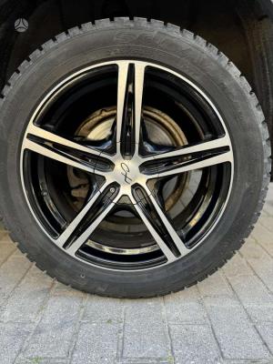 Black Volkswagen Tiguan 2012 in Vilnius, with an engine capacity of 2.00 L and mileage of 238 thousand km for 7300 €, photo 24 on AUTOMOTO.COM.LV