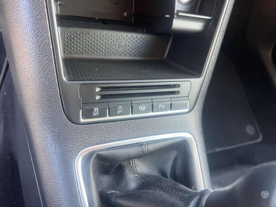 Melns Volkswagen Tiguan 2012 Tauragė, ar dzinēja tilpumu 2.00 L un nobraukumu 152 tūkst. km par 7400 €, foto 8 vietnē AUTOMOTO.COM.LV