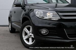 Black Volkswagen Tiguan 2012 in Kretinga, with an engine capacity of 1.97 L and mileage of 188 thousand km for 8299 €, photo 7 on AUTOMOTO.COM.LV