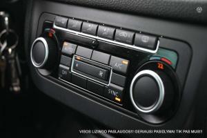 Black Volkswagen Tiguan 2012 in Kretinga, with an engine capacity of 1.97 L and mileage of 188 thousand km for 8299 €, photo 27 on AUTOMOTO.COM.LV