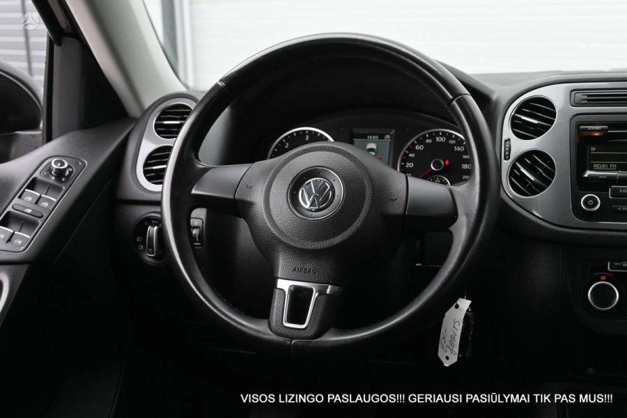 Black Volkswagen Tiguan 2012 in Kretinga, with an engine capacity of 1.97 L and mileage of 188 thousand km for 8299 €, photo 35 on AUTOMOTO.COM.LV