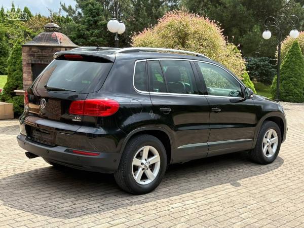 Volkswagen Tiguan 2012 Klaipėda vietnē Melns Volkswagen Tiguan 2012 Klaipėda, ar dzinēja tilpumu 2.00 L un nobraukumu 188 tūkst. km par 7900 €, foto 1 vietnē AUTOMOTO.COM.LV