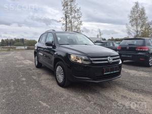 Melns Volkswagen Tiguan 2012 Cēsis, ar dzinēja tilpumu 2.00 L un nobraukumu 211 tūkst. km par 7800 €, foto 3 vietnē AUTOMOTO.COM.LV