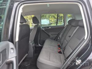Melns Volkswagen Tiguan 2012 Cēsis, ar dzinēja tilpumu 2.00 L un nobraukumu 211 tūkst. km par 7800 €, foto 8 vietnē AUTOMOTO.COM.LV