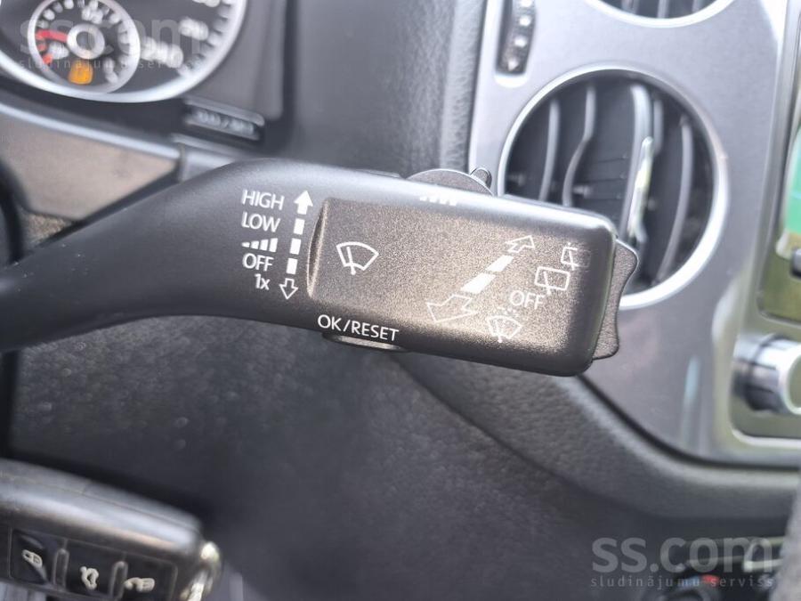 Melns Volkswagen Tiguan 2012 Cēsis, ar dzinēja tilpumu 2.00 L un nobraukumu 211 tūkst. km par 7800 €, foto 11 vietnē AUTOMOTO.COM.LV
