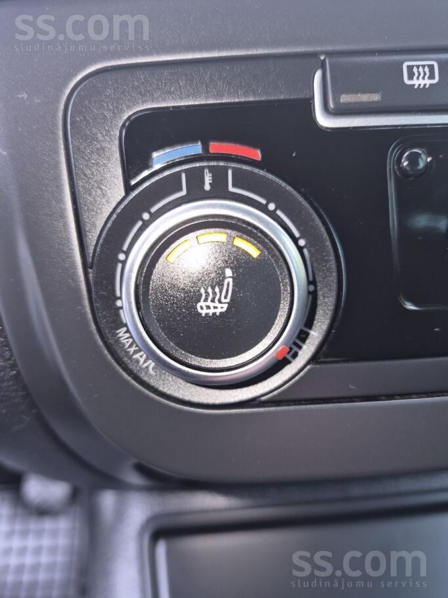 Melns Volkswagen Tiguan 2012 Cēsis, ar dzinēja tilpumu 2.00 L un nobraukumu 211 tūkst. km par 7800 €, foto 12 vietnē AUTOMOTO.COM.LV