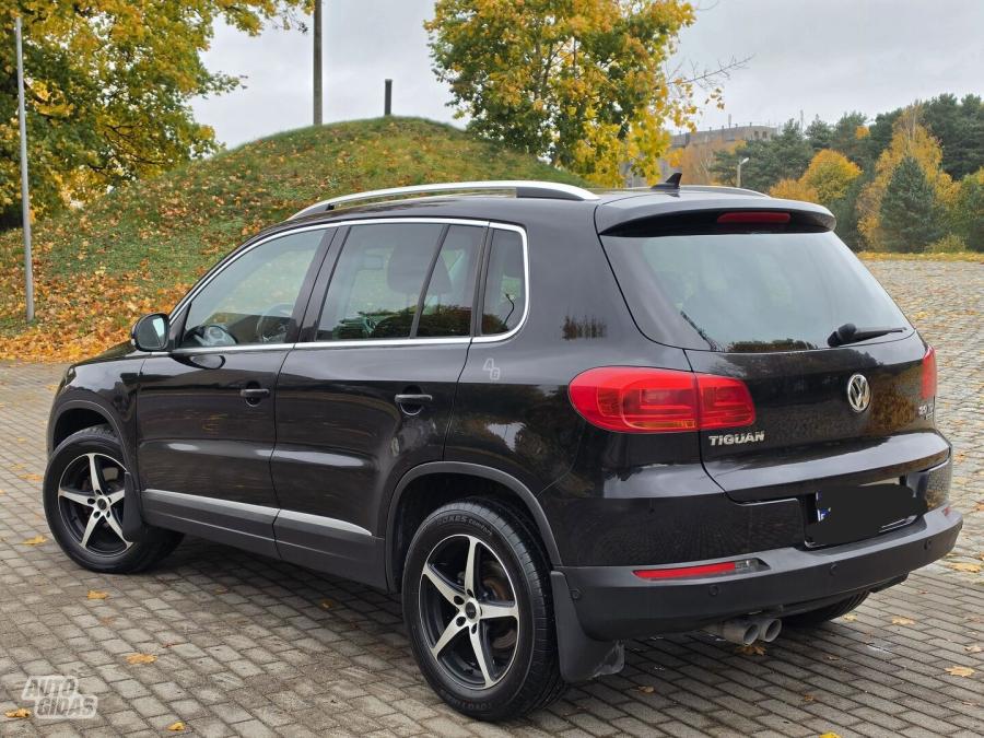 Black Volkswagen Tiguan 2012 in Silute, with an engine capacity of 2.00 L and mileage of 280 thousand km for 7300 €, photo 7 on AUTOMOTO.COM.LV