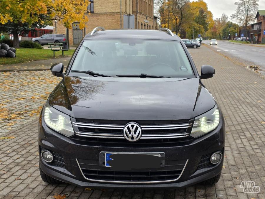 Black Volkswagen Tiguan 2012 in Silute, with an engine capacity of 2.00 L and mileage of 280 thousand km for 7300 €, photo 10 on AUTOMOTO.COM.LV