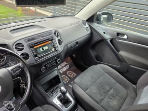 Black Volkswagen Tiguan 2012 in Silute, with an engine capacity of 2.00 L and mileage of 280 thousand km for 7300 €, photo 11 on AUTOMOTO.COM.LV
