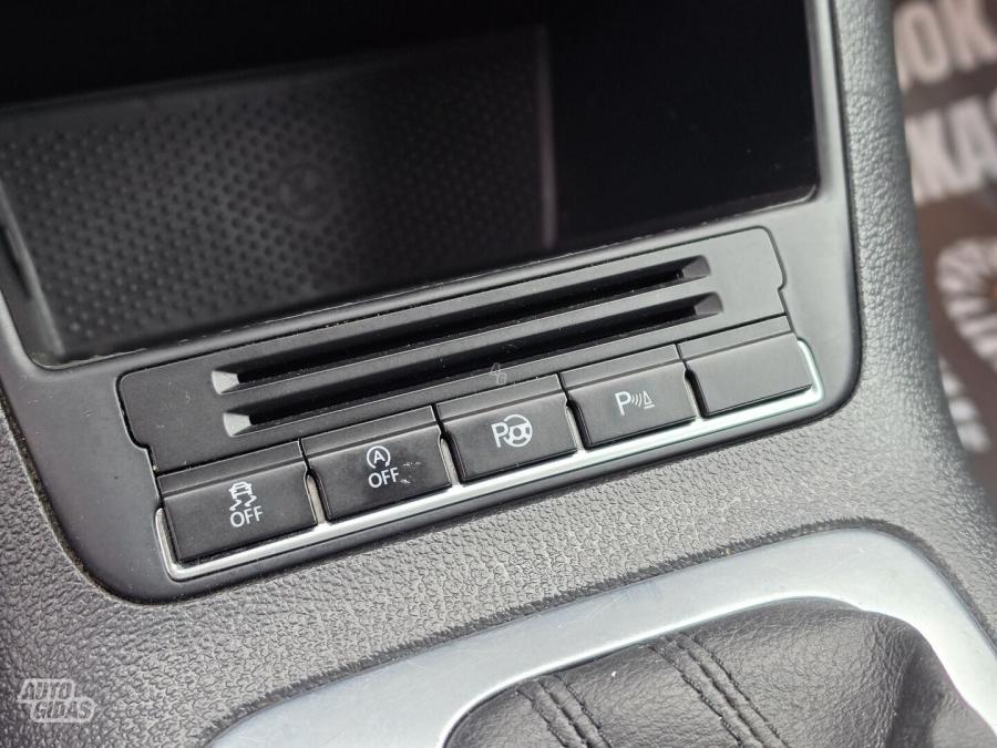 Black Volkswagen Tiguan 2012 in Silute, with an engine capacity of 2.00 L and mileage of 280 thousand km for 7300 €, photo 16 on AUTOMOTO.COM.LV