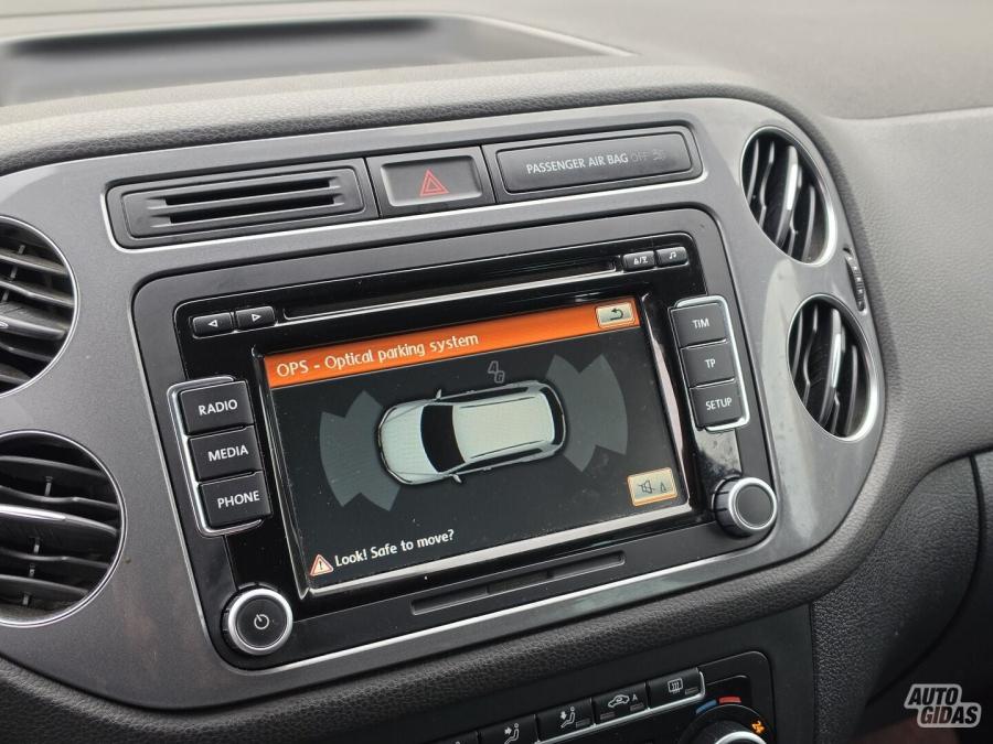 Black Volkswagen Tiguan 2012 in Silute, with an engine capacity of 2.00 L and mileage of 280 thousand km for 7300 €, photo 17 on AUTOMOTO.COM.LV