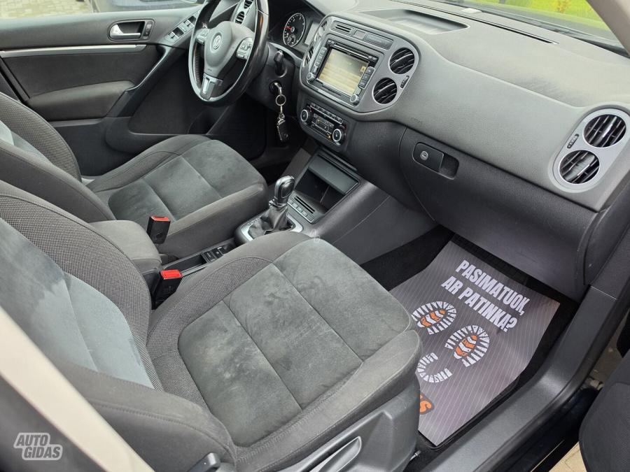 Black Volkswagen Tiguan 2012 in Silute, with an engine capacity of 2.00 L and mileage of 280 thousand km for 7300 €, photo 21 on AUTOMOTO.COM.LV