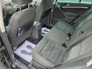 Black Volkswagen Tiguan 2012 in Silute, with an engine capacity of 2.00 L and mileage of 280 thousand km for 7300 €, photo 23 on AUTOMOTO.COM.LV