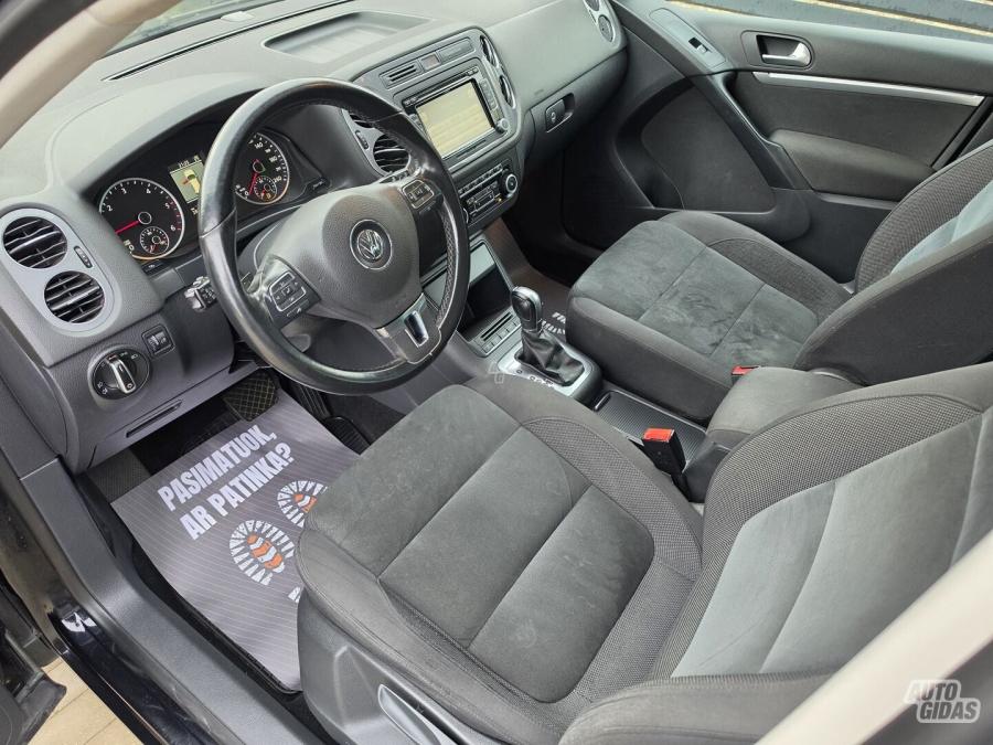 Black Volkswagen Tiguan 2012 in Silute, with an engine capacity of 2.00 L and mileage of 280 thousand km for 7300 €, photo 24 on AUTOMOTO.COM.LV