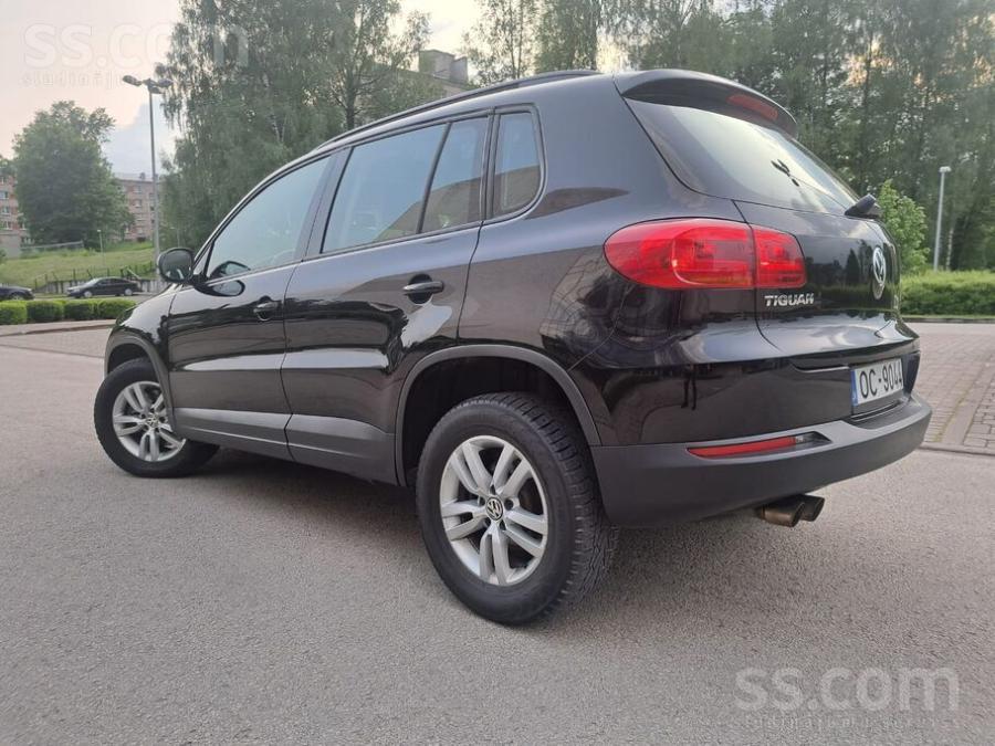 Melns Volkswagen Tiguan 2013 Rēzekne, ar dzinēja tilpumu 2.00 L un nobraukumu 226 tūkst. km par 25950 €, foto 6 vietnē AUTOMOTO.COM.LV