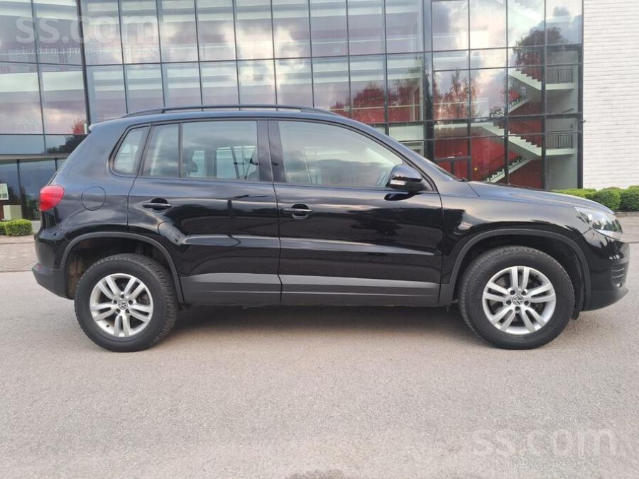 Melns Volkswagen Tiguan 2013 Rēzekne, ar dzinēja tilpumu 2.00 L un nobraukumu 226 tūkst. km par 25950 €, foto 9 vietnē AUTOMOTO.COM.LV