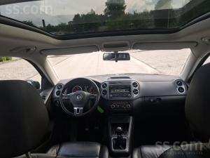 Melns Volkswagen Tiguan 2013 Rēzekne, ar dzinēja tilpumu 2.00 L un nobraukumu 226 tūkst. km par 25950 €, foto 13 vietnē AUTOMOTO.COM.LV