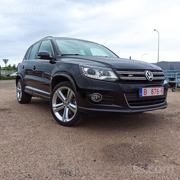 Melns Volkswagen Tiguan 2013 Daugavpils, ar dzinēja tilpumu 2.00 L un nobraukumu 0 tūkst. km par 11400 €, foto 2 vietnē AUTOMOTO.COM.LV