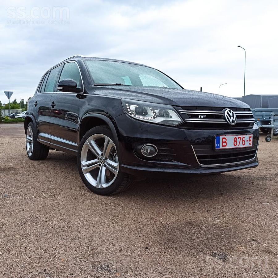 Melns Volkswagen Tiguan 2013 Daugavpils, ar dzinēja tilpumu 2.00 L un nobraukumu 0 tūkst. km par 11400 €, foto 2 vietnē AUTOMOTO.COM.LV