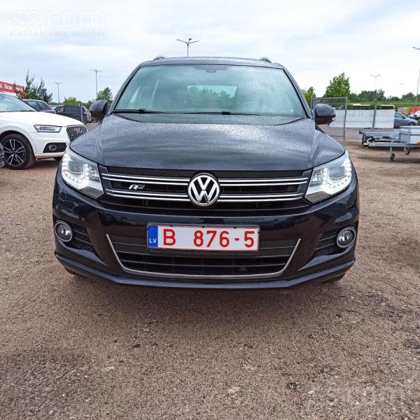 Melns Volkswagen Tiguan 2013 Daugavpils, ar dzinēja tilpumu 2.00 L un nobraukumu 0 tūkst. km par 11400 €, foto 3 vietnē AUTOMOTO.COM.LV