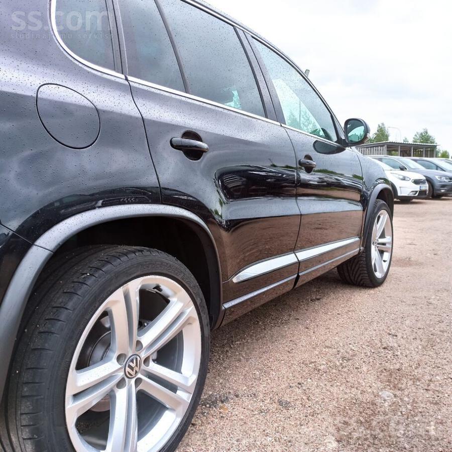 Melns Volkswagen Tiguan 2013 Daugavpils, ar dzinēja tilpumu 2.00 L un nobraukumu 0 tūkst. km par 11400 €, foto 9 vietnē AUTOMOTO.COM.LV