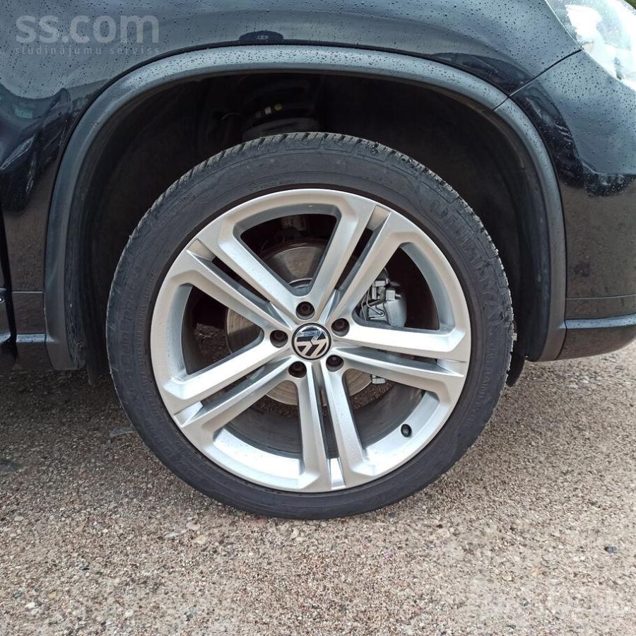 Melns Volkswagen Tiguan 2013 Daugavpils, ar dzinēja tilpumu 2.00 L un nobraukumu 0 tūkst. km par 11400 €, foto 11 vietnē AUTOMOTO.COM.LV
