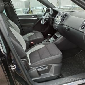 Melns Volkswagen Tiguan 2013 Daugavpils, ar dzinēja tilpumu 2.00 L un nobraukumu 0 tūkst. km par 11400 €, foto 18 vietnē AUTOMOTO.COM.LV