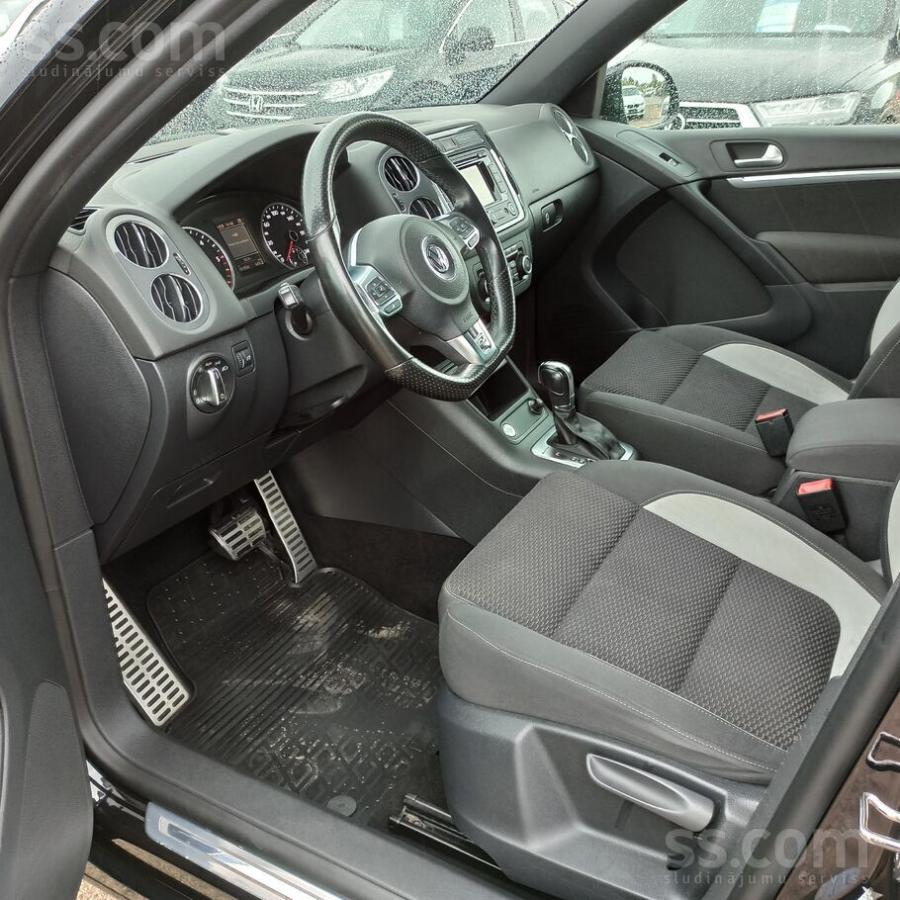 Melns Volkswagen Tiguan 2013 Daugavpils, ar dzinēja tilpumu 2.00 L un nobraukumu 0 tūkst. km par 11400 €, foto 19 vietnē AUTOMOTO.COM.LV
