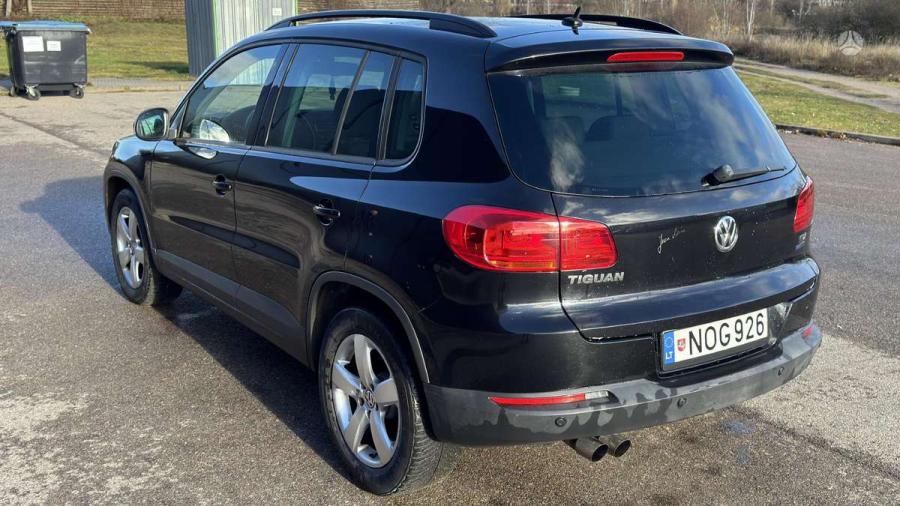 Melns Volkswagen Tiguan 2013 Jonava, ar dzinēja tilpumu 1.97 L un nobraukumu 250 tūkst. km par 7300 €, foto 5 vietnē AUTOMOTO.COM.LV