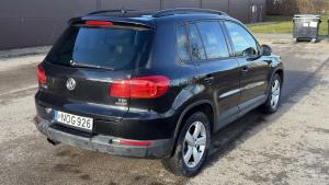 Melns Volkswagen Tiguan 2013 Jonava, ar dzinēja tilpumu 1.97 L un nobraukumu 250 tūkst. km par 7300 €, foto 14 vietnē AUTOMOTO.COM.LV