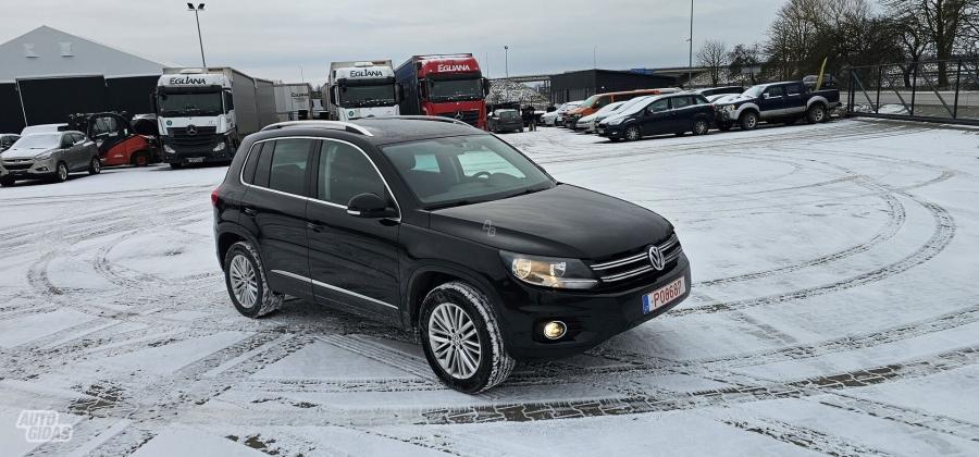 Black Volkswagen Tiguan 2013 in Kaunas, with an engine capacity of 2.00 L and mileage of 290 thousand km for 8650 €, photo 5 on AUTOMOTO.COM.LV