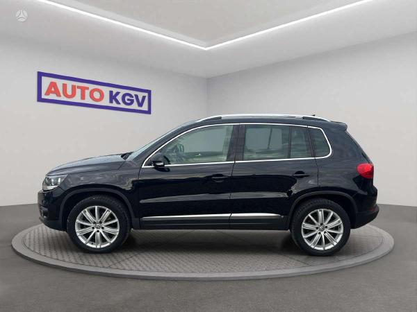 Melns Volkswagen Tiguan 2013 Kauņa, ar dzinēja tilpumu 2.00 L un nobraukumu 173 tūkst. km par 7299 €, foto 2 vietnē AUTOMOTO.COM.LV