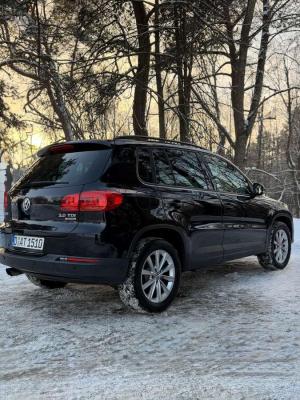 Black Volkswagen Tiguan 2013 in Utena, with an engine capacity of 1.97 L and mileage of 270 thousand km for 10950 €, photo 5 on AUTOMOTO.COM.LV