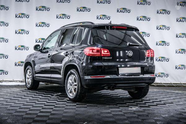 Melns Volkswagen Tiguan 2013 Kauņa, ar dzinēja tilpumu 2.00 L un nobraukumu 0 tūkst. km par 9390 €, foto 4 vietnē AUTOMOTO.COM.LV