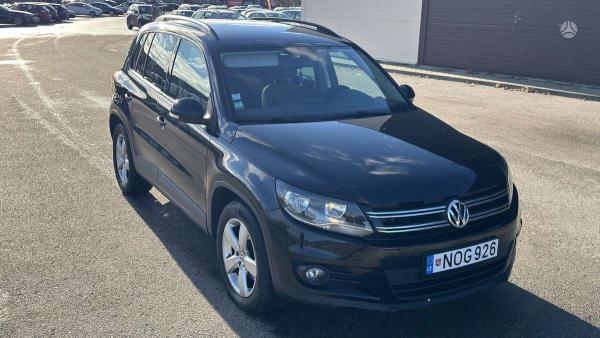 Black Volkswagen Tiguan 2013 in Jonava, with an engine capacity of 1.97 L and mileage of 250 thousand km for 6500 €, photo 3 on AUTOMOTO.COM.LV