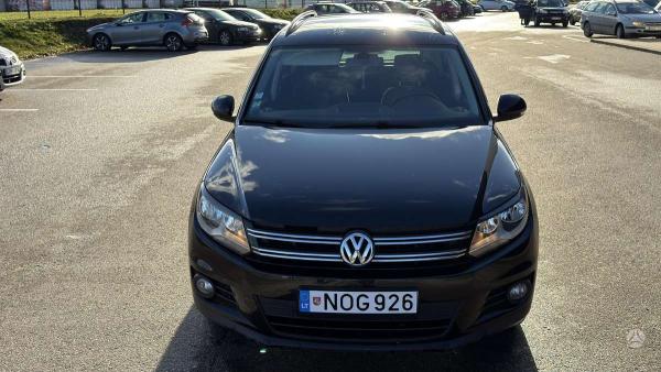 Black Volkswagen Tiguan 2013 in Jonava, with an engine capacity of 1.97 L and mileage of 250 thousand km for 6500 €, photo 10 on AUTOMOTO.COM.LV