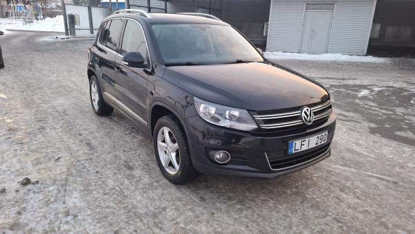 Melns Volkswagen Tiguan 2013 Klaipėda, ar dzinēja tilpumu 2.00 L un nobraukumu 274 tūkst. km par 8800 €, foto 1 vietnē AUTOMOTO.COM.LV