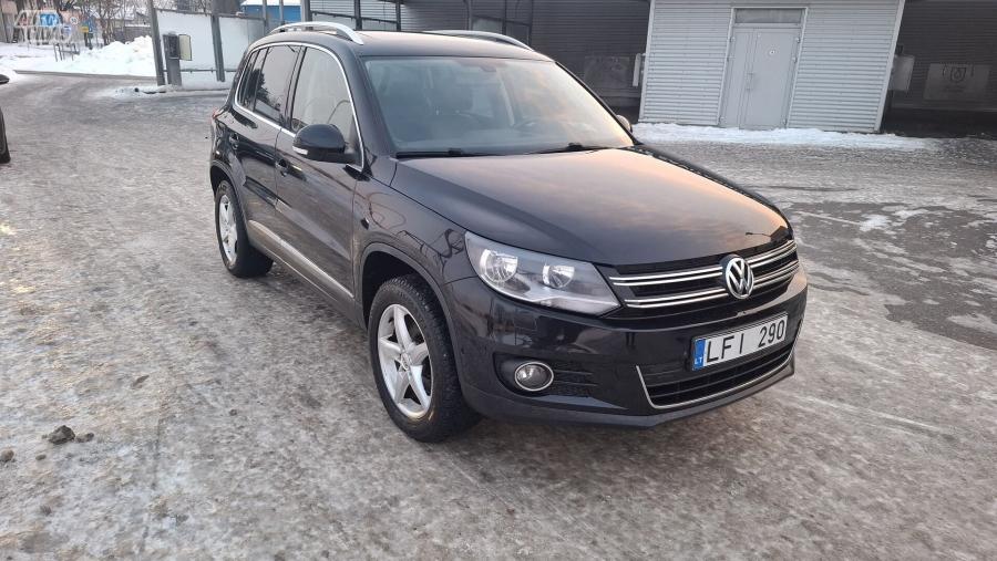 Melns Volkswagen Tiguan 2013 Klaipėda, ar dzinēja tilpumu 2.00 L un nobraukumu 274 tūkst. km par 8800 €, foto 1 vietnē AUTOMOTO.COM.LV