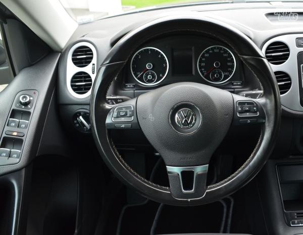 Melns Volkswagen Tiguan 2013 Kauņa, ar dzinēja tilpumu 2.00 L un nobraukumu 249 tūkst. km par 7650 €, foto 4 vietnē AUTOMOTO.COM.LV
