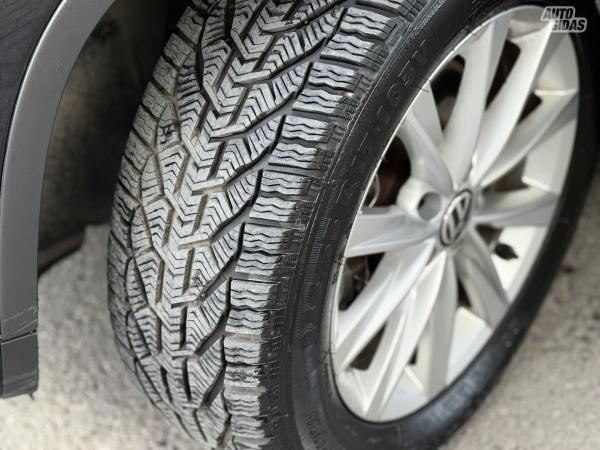 Melns Volkswagen Tiguan 2013 Kauņa, ar dzinēja tilpumu 2.00 L un nobraukumu 267 tūkst. km par 8000 €, foto 6 vietnē AUTOMOTO.COM.LV