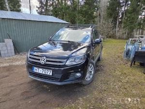 Black Volkswagen Tiguan 2013 in Saldus, with an engine capacity of 2.00 L and mileage of 267 thousand km for 8500 €, photo  on AUTOMOTO.COM.LV