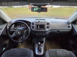 Melns Volkswagen Tiguan 2013 Saldus, ar dzinēja tilpumu 2.00 L un nobraukumu 267 tūkst. km par 8500 €, foto 5 vietnē AUTOMOTO.COM.LV