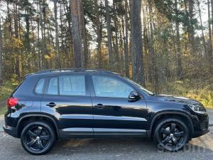 Melns Volkswagen Tiguan 2013 Valmiera, ar dzinēja tilpumu 2.00 L un nobraukumu 0 tūkst. km par 10800 €, foto 6 vietnē AUTOMOTO.COM.LV