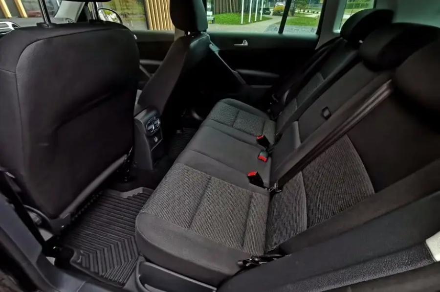 Melns Volkswagen Tiguan 2013 Rīga, ar dzinēja tilpumu 2.00 L un nobraukumu 287 tūkst. km par 8600 €, foto 5 vietnē AUTOMOTO.COM.LV
